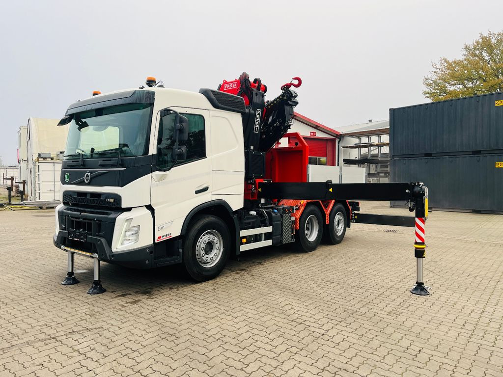 Sattelzugmaschinen, Volvo FMX 540 6x2 mit Kran Fassi F545.2.28