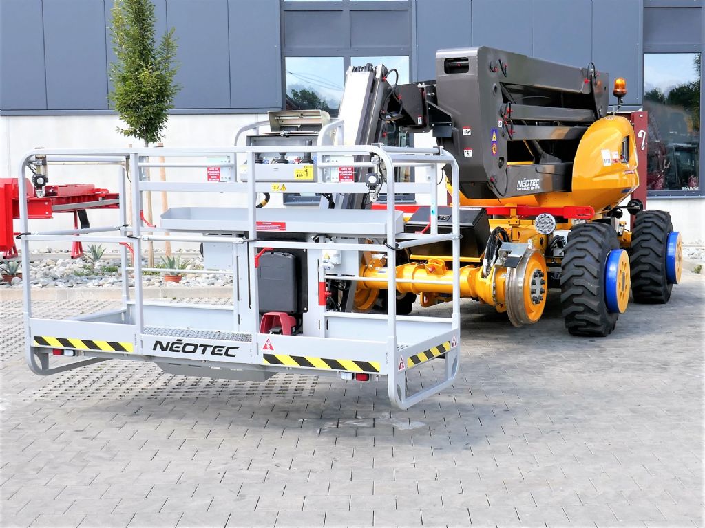 Manitou, NEOTEC SKYRAILER 400W16