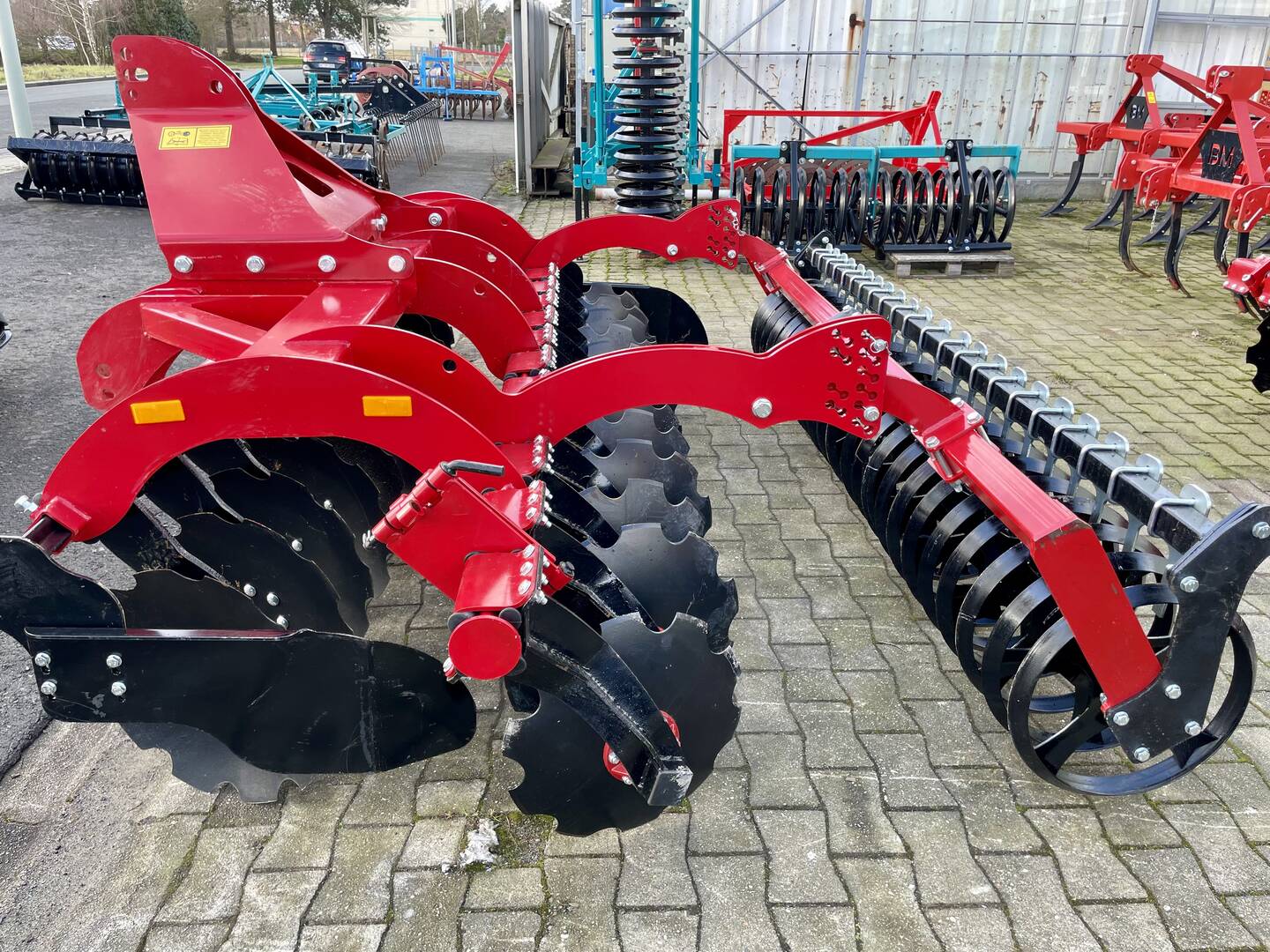 Scheibeneggen, BM Maschinenbau, Kurzscheibenegge mit Dachringwalze