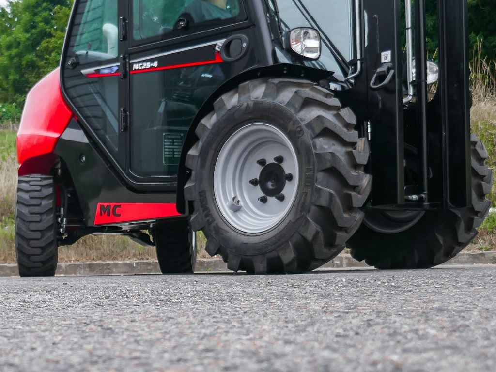 Manitou, MC 25-4 D K ST5 S1